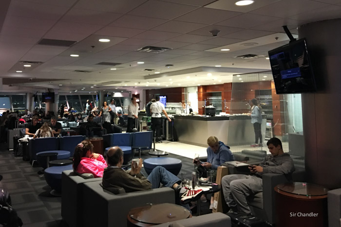 Sala VIP de LATAM en Miami vuelve a aparecer en app de Visa - Sir Chandler