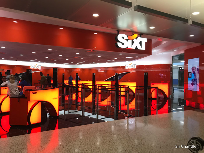 Manejando una Mercedes Benz GLC 300 de Sixt en Miami y Orlando - Sir ...