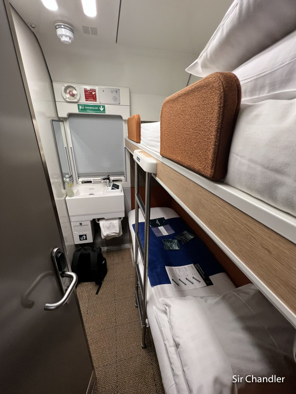 Un tren rumbo a Escocia desde Londres con camarote - crónica del ...