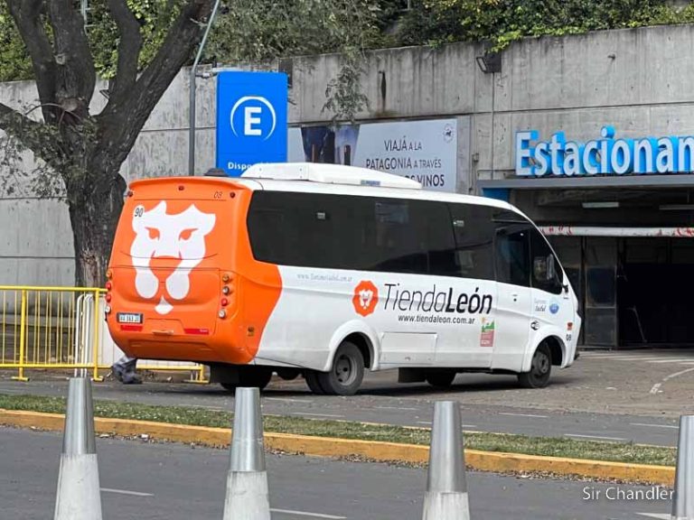 Tienda León se muda a la terminal de combis del Obelisco y pone ...